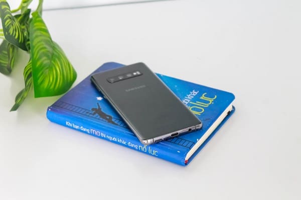 samsung-galaxy-s10-plus-4 - TRUONGGIANG.VN